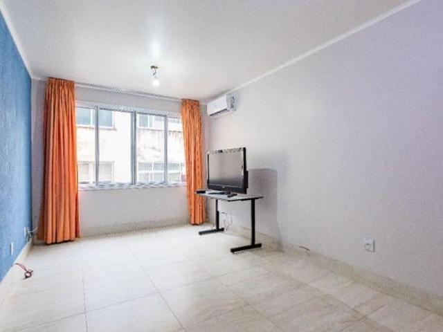 Apartamento à venda com 3 quartos 105m² no Bairro Petrópolis