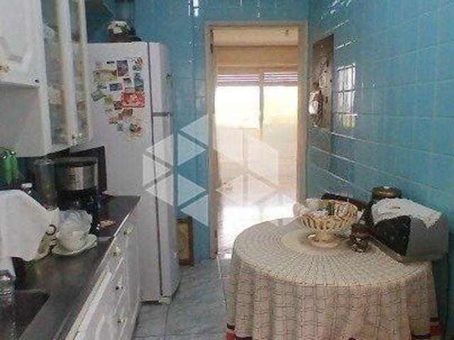 Apartamento à venda com 3 quartos 116 m² e vaga no Petrópolis