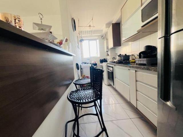 Apartamento á venda com 3 quartos 1 suíte e 1 vaga no Butantã. FL64
