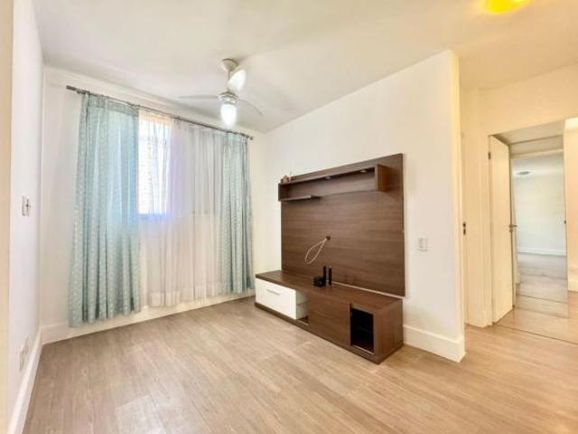 Apartamento á venda com 3 quartos 1 suíte e 1 vaga no Butantã. FL64