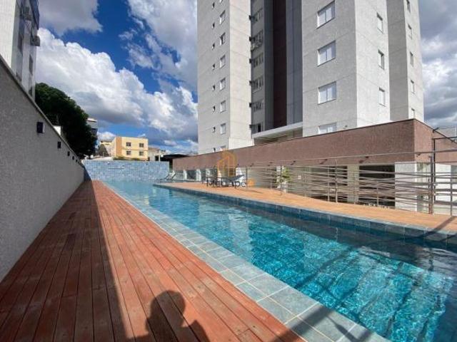 Apartamento à Venda com 3 quartos, 2 banheiros, 3 vagas e 71m²