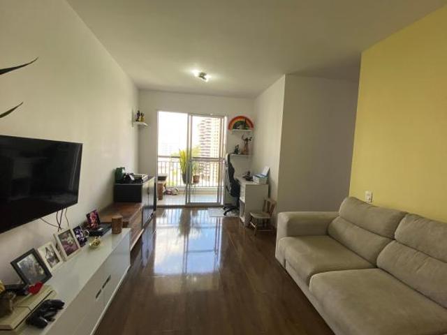 Apartamento a venda com 3 quartos e 1 vaga de garagem