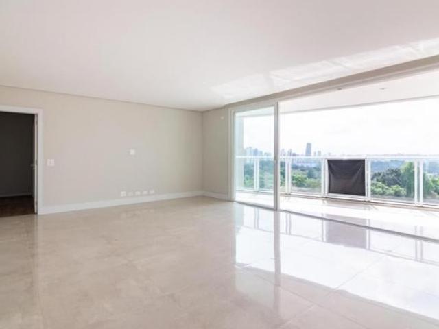 Apartamento a venda com 3 quartos e 3 suítes