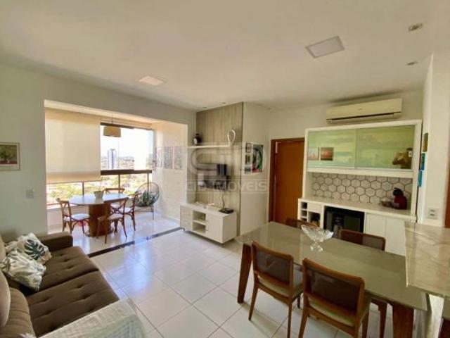 Apartamento à Venda com 3 Quartos mobiliado no Edifício Rosa D´America