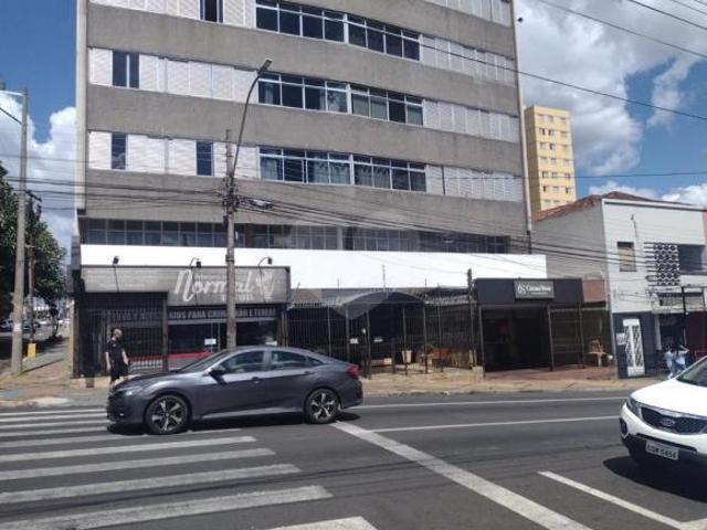 Apartamento à venda com 3 quartos no condomínio Edifício São Carlos, São Carlos