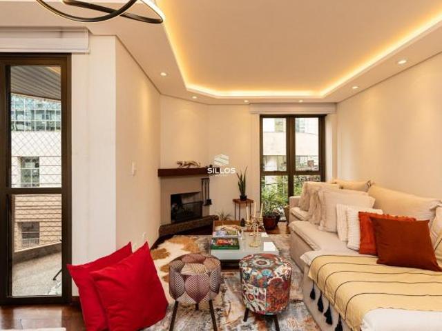 Apartamento à venda com 3 quartos no Centro em Curitiba