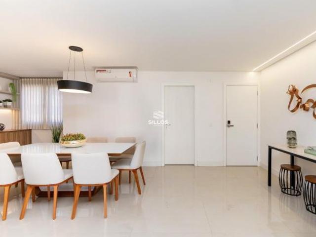 Apartamento à venda com 3 quartos no bairro Mercês em Curitiba