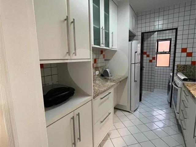 Apartamento á venda com 3 quartos no Barreirinha Curitiba