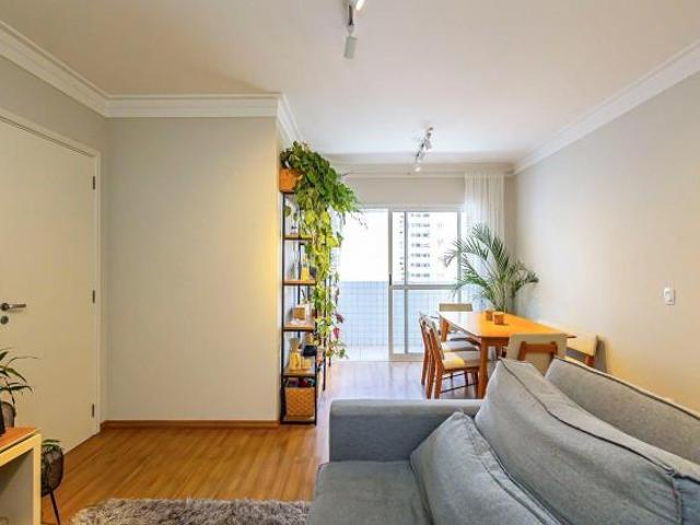 Apartamento à venda com 3 quartos no Bigorrilho em Curitiba