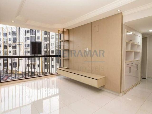 Apartamento à Venda com 3 Quartos na AOS 8 Octogonal