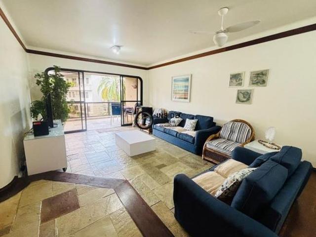 Apartamento à venda com 3 quartos na enseada