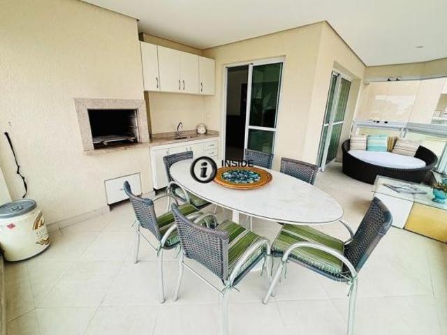 Apartamento à venda com 3 quartos na enseada