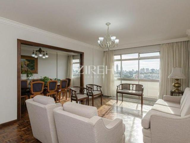 APARTAMENTO À VENDA COM 3 QUARTOS NA PRACINHA DO BATEL