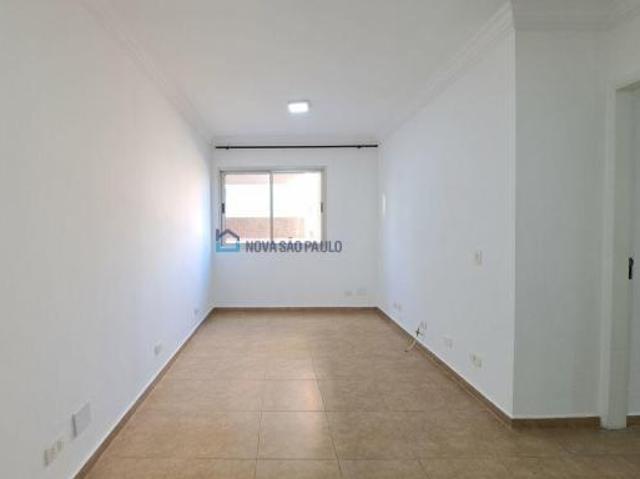 Apartamento à venda com 3 quartos na Vila Gumercindo
