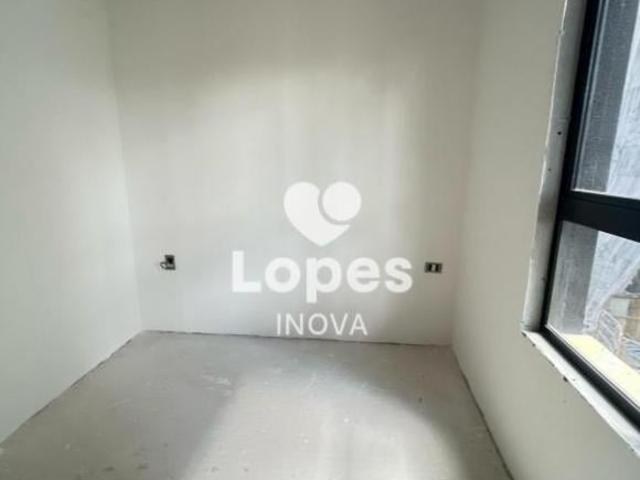 Apartamento á venda com 3 quartos, sacada, churrasqueira no capão raso