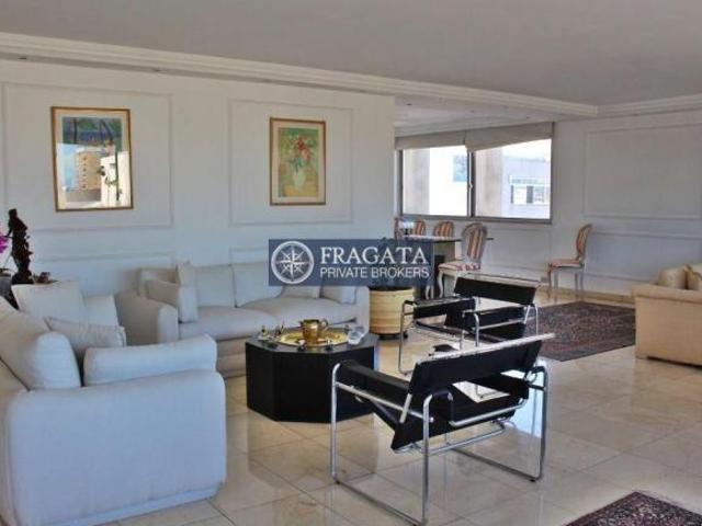 Apartamento à venda com 3 quartos sendo 3 suítes com 310m² e 3 vagas Jardim América/SP