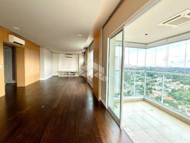 Apartamento à Venda com 3 Quartos sendo 3 Suítes e 3 Vagas de Garagem