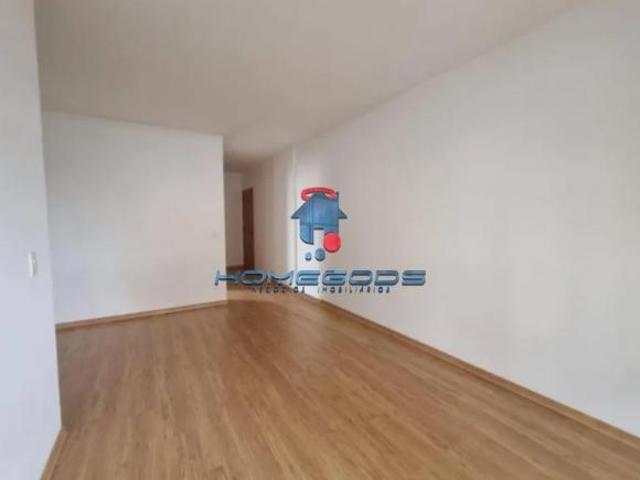 Apartamento à venda com 3 quartos sendo 1 suíte, cozinha fechada, lavanderia isolado com banheiro pr
