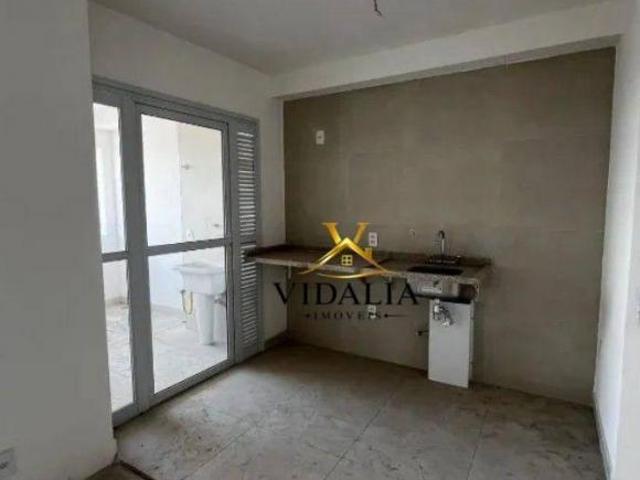 Apartamento a venda com 3 quartos sendo 1 suíte e 2 vagas de garagem