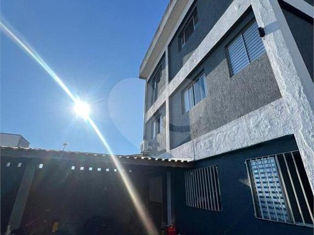 Apartamento à venda com 3 quartos, sendo 1 suíte, em Vila Suissa, Mogi das Cruzes