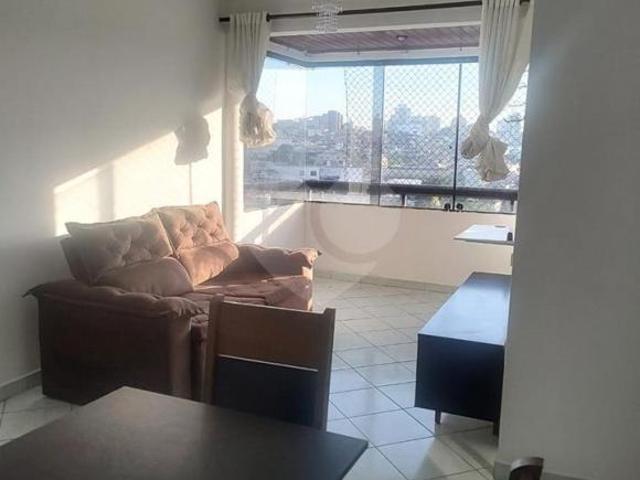 Apartamento à venda com 3 quartos, sendo 1 suíte, no condomínio Edifício Brasíllia, Guarulhos