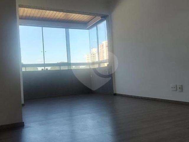 Apartamento à venda com 3 quartos, sendo 1 suíte, no condomínio Edifício Brasíllia, Guarulhos
