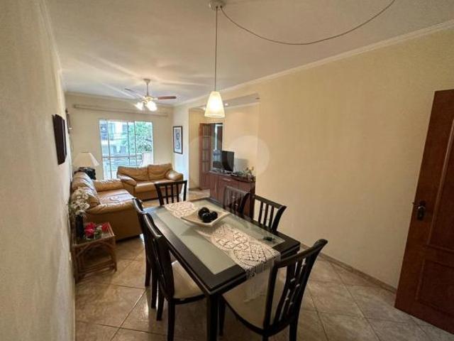 Apartamento à venda com 3 quartos, sendo 1 suíte, no condomínio Edifício Riviera, Guarujá