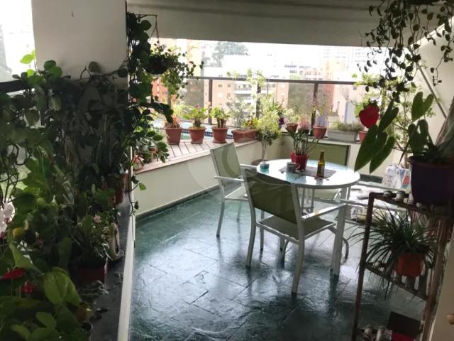 Apartamento à venda com 3 quartos, sendo 1 suíte, no condomínio Rienzi, São Paulo SP