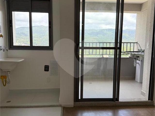 Apartamento à venda com 3 quartos, sendo 1 suíte, no condomínio Soma Galeria, Mogi das Cruzes