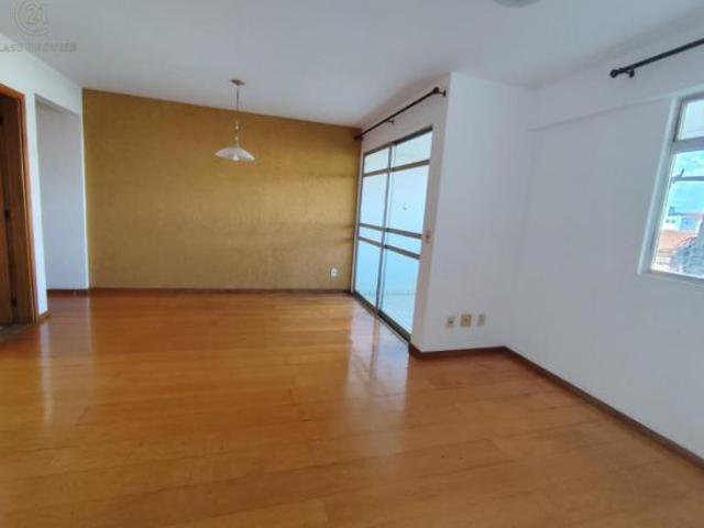 Apartamento à venda com 3 quartos, sendo 1 suíte, próximo a Av Maringá, com 83 m², Edifício Bertipa