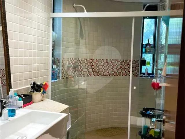 Apartamento à venda com 3 quartos, sendo 2 suítes, no condomínio Swet Home, São Paulo SP