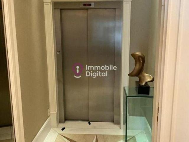 Apartamento à Venda com 3 suítes, 6 banheiros, 3 vagas, 329m² Alto da Boa Vista