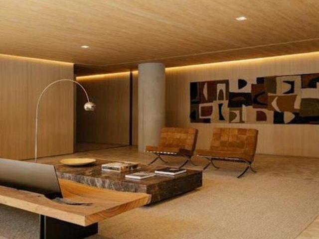 Apartamento à Venda com 3 Suítes, 3 Vagas, 204M² Área Útil na Clodomiro Amazonas