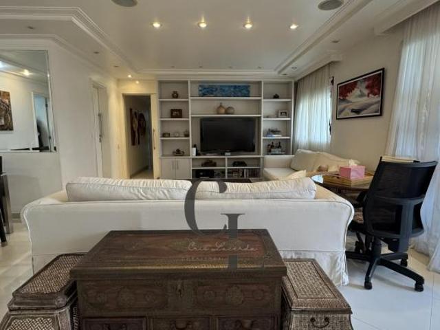 Apartamento à venda com 3 suítes e 2 vagas em Santana