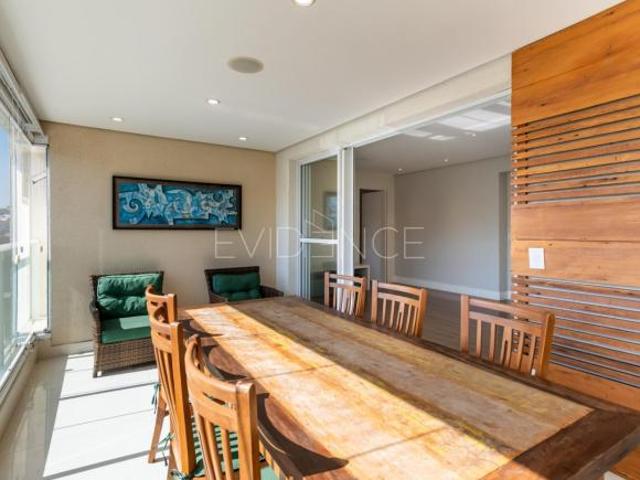 Apartamento à venda com 3 suítes e 2 vagas fixas na Mooca!