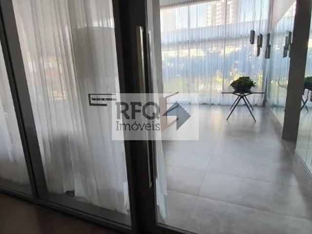 Apartamento à venda com 3 suítes e 3 vagas em andar médio Vila Clementino