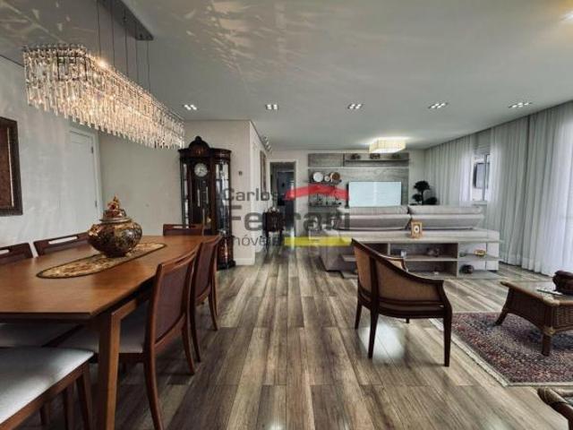 Apartamento à venda com 3 suítes e 3 vagas em Santa Teresinha