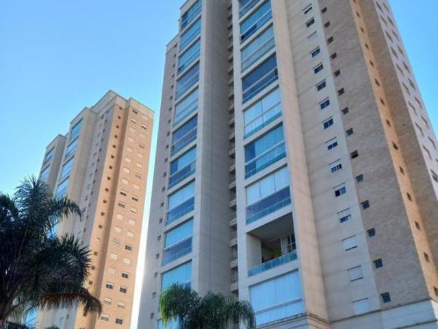 Apartamento à venda com 3 suítes em Campinas no Taquaral