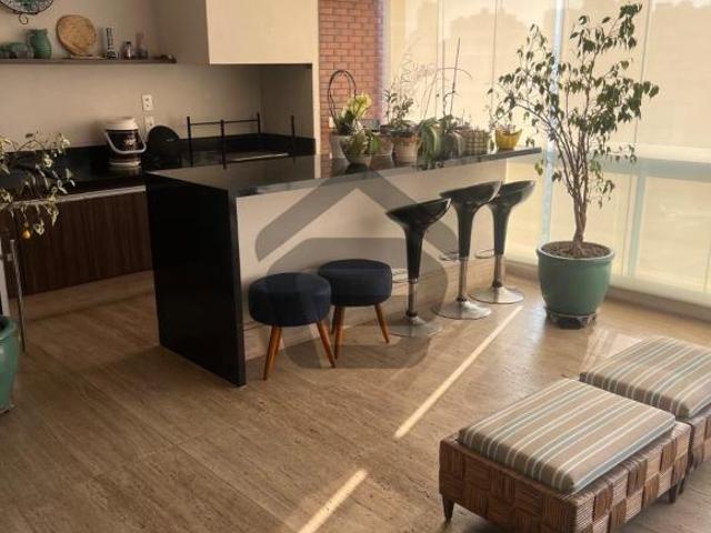 Apartamento à Venda com 3 Suítes em Perdizes