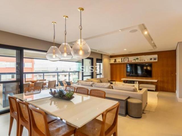 Apartamento à venda com 3 suítes no Água Verde com