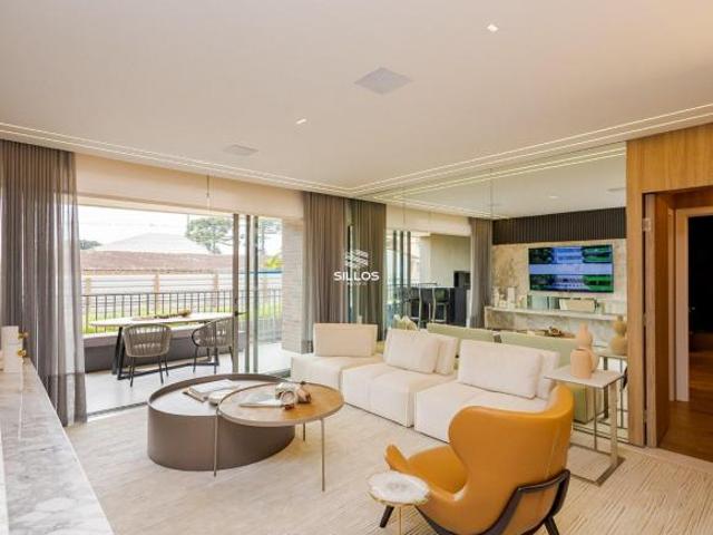 Apartamento à venda com 3 suítes no Alto da Glória em Curitiba