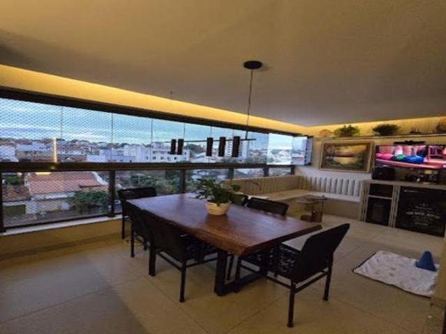 Apartamento à venda com 3 suítes no bairro Morada da Colina em Uberlândia