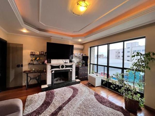 Apartamento á venda com 3 Suítes no centro de Vacaria|RS