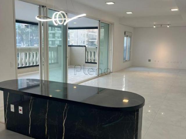 Apartamento à venda com 3 suítes no Centro, em Campinas