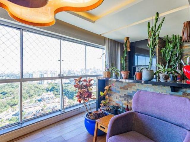 Apartamento a Venda com 3 suites, semimobiliado no bairro Central Parque