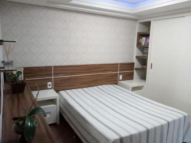 Apartamento à venda com 3 três dormitórios sendo um deles suíte