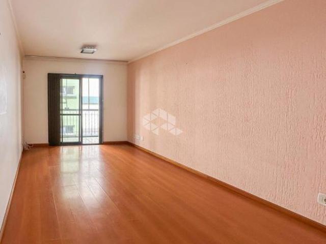 Apartamento á venda com três quartos e suíte no centro de Santa Maria RS