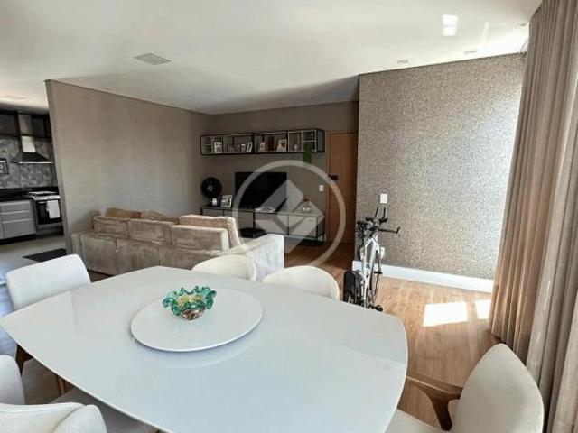 Apartamento à venda com três suítes e uma sendo reversivel bairro Alvorada, Cuiabá MT R$850. 000,00