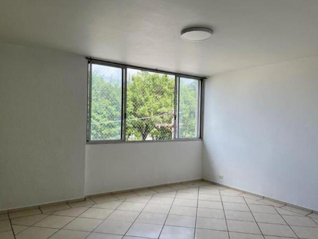 APARTAMENTO À VENDA COM UM DORMITÓRIO AU 55 m2 LAPA DE BAIXO