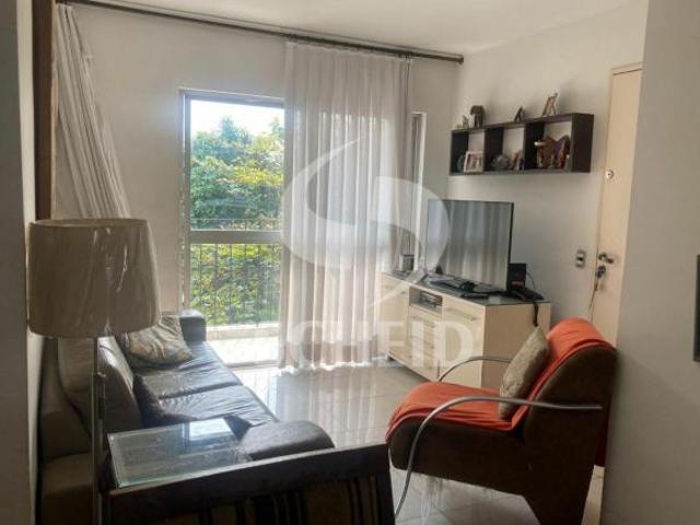 Apartamento a venda com varanda no Campo Belo 2 quartos e 1 vaga